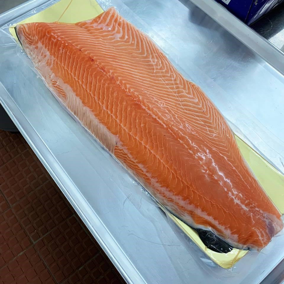 Norway Salmon Fillet (Sashimi Grade)/ 挪威三文魚柳 (刺身級) – iBuddies